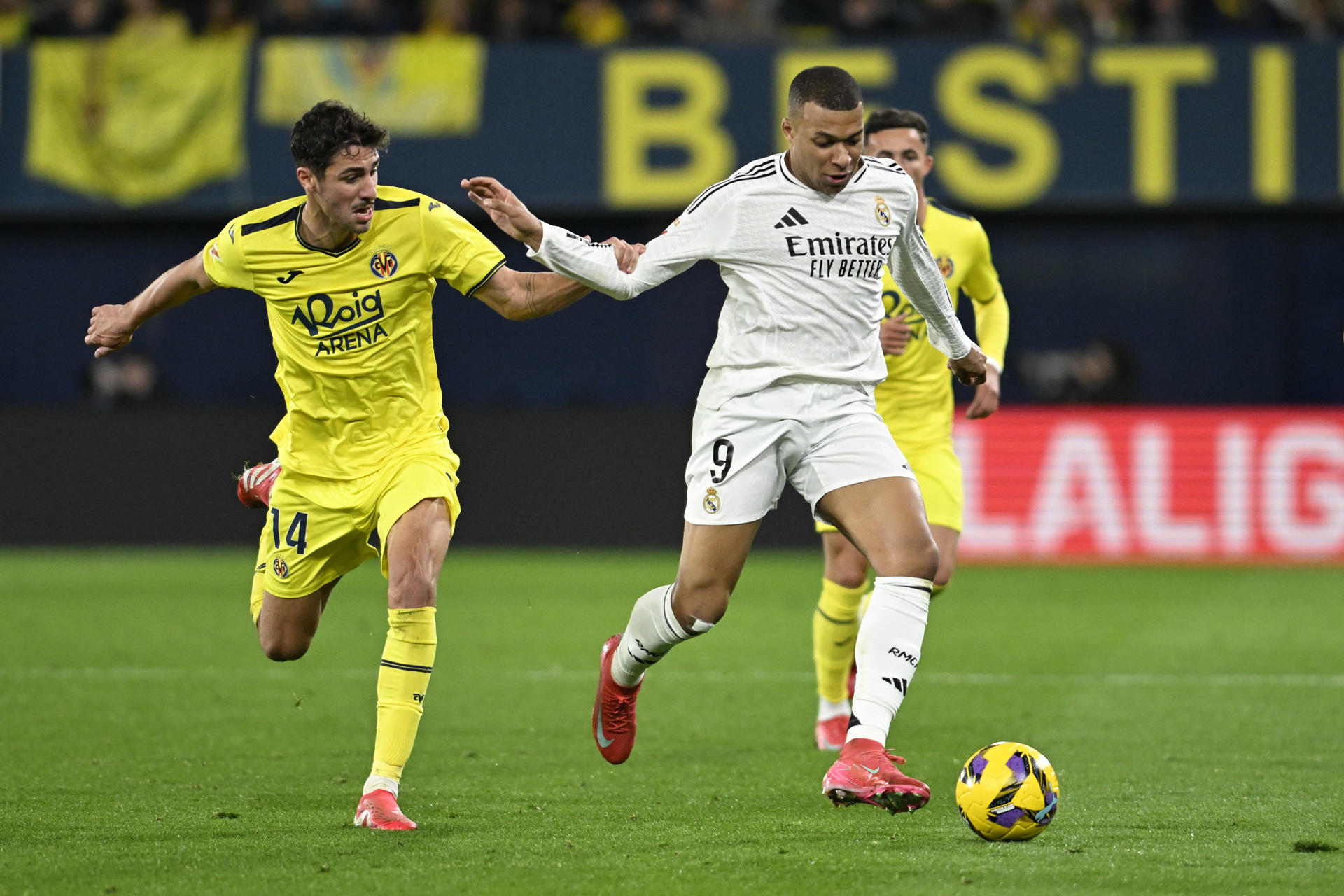 Mbappé y Courtois pueden con el Villarreal 1-2
