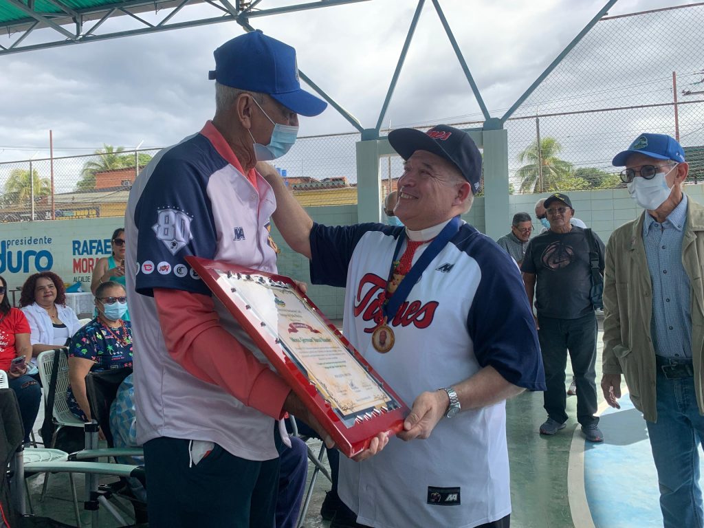 David "El Rey" Concepción vuelve al Julio Bracho
