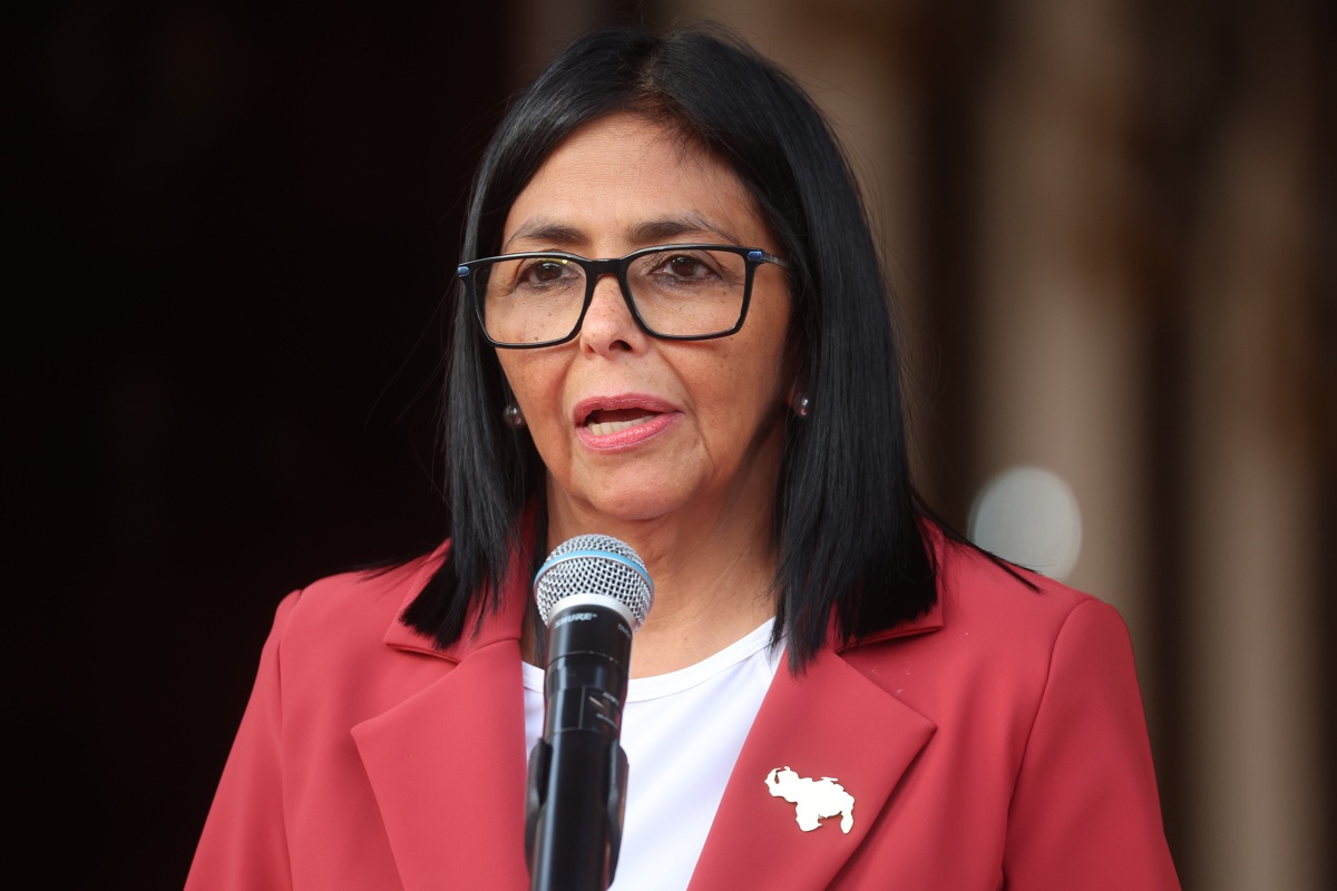 Delcy Rodríguez promulga la ley que regulará la Cruz Roja Venezolana
